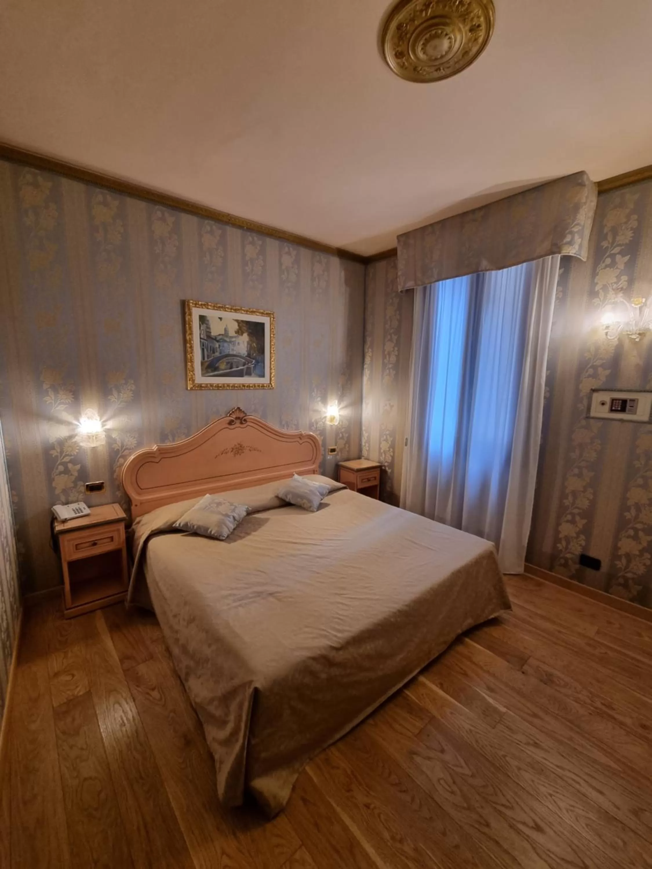 Residenza Ca' San Marco, Venice, Italy - from $115 - Travelated