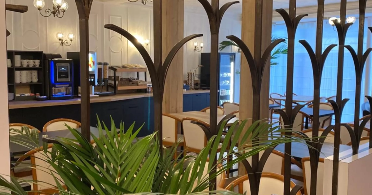 Hotel Du Louvre Cherbourg Octeville France From 68 Travelated